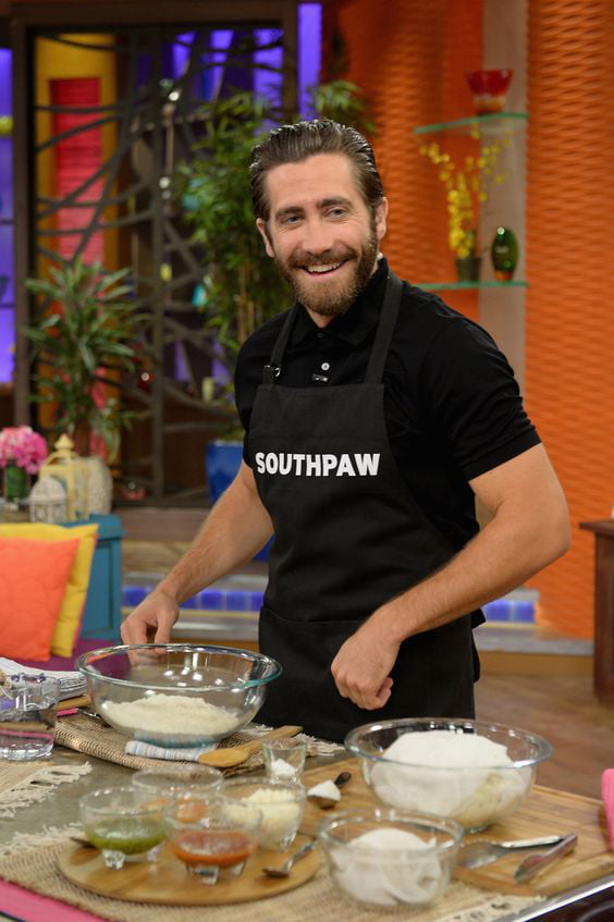 Jake Gyllenhaal cooking! - 9GAG