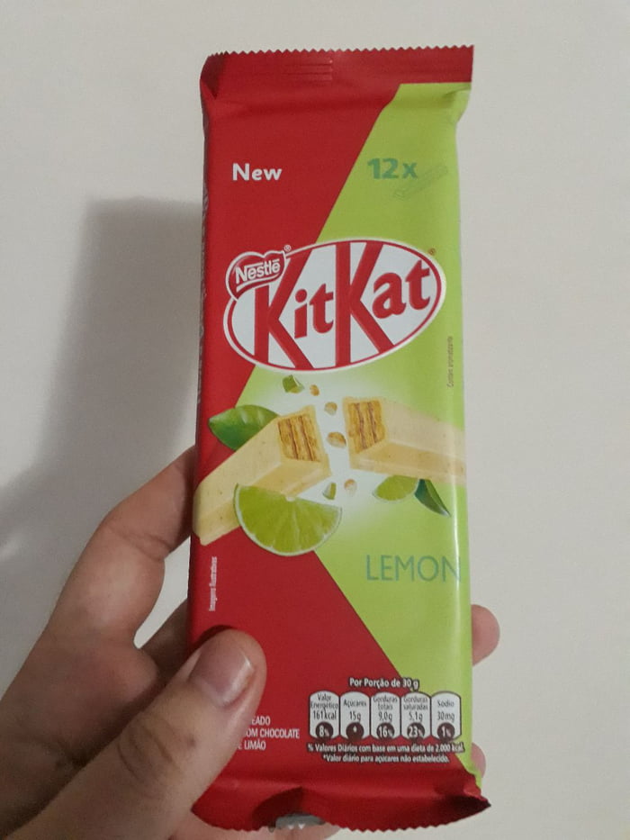 Ok, apparently this big lemon-flavored Kit Kat is a thing. And it's quite delicious. - 9GAG