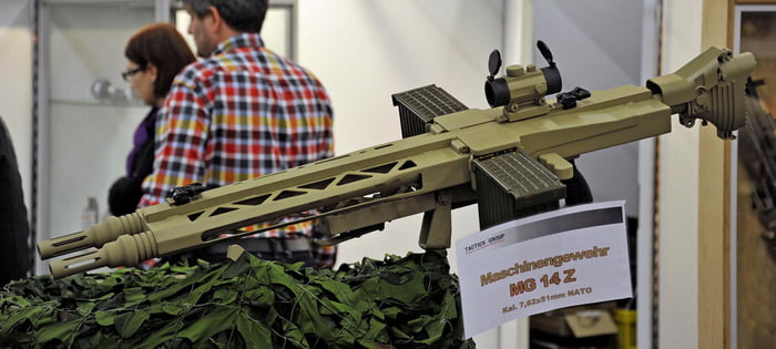 I present to you! A double barrel LMG - 9GAG