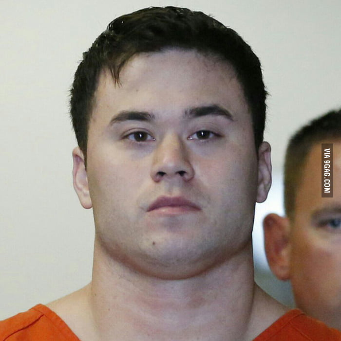 Does it look like this guy's facial features were zoomed out but his head stayed the same size ...