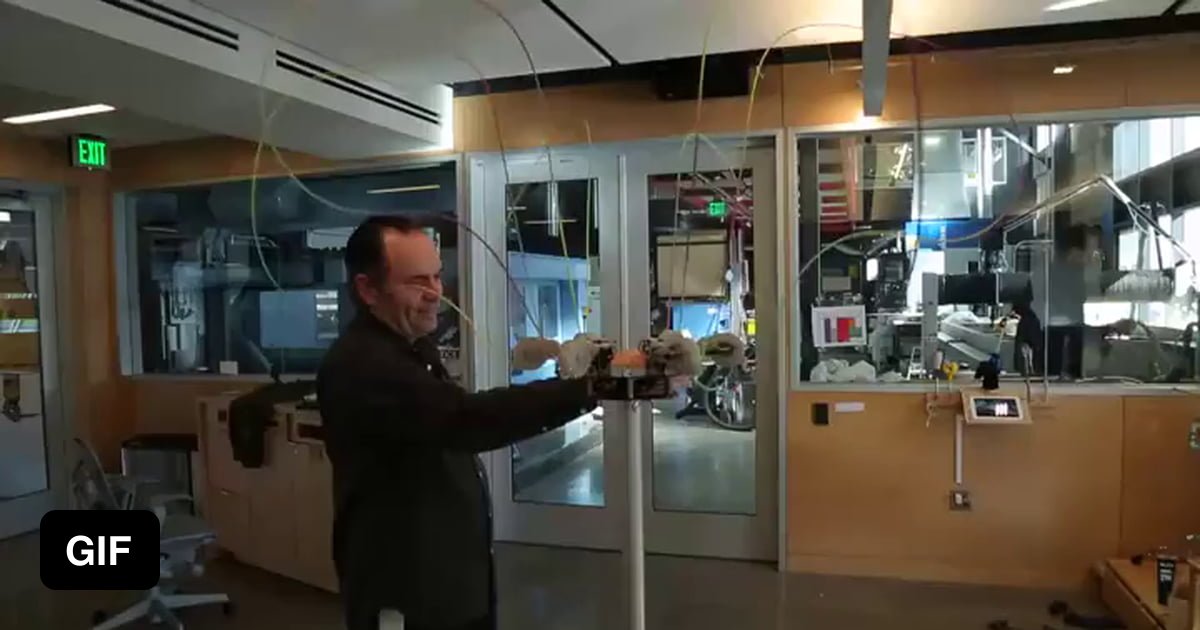 Dancing string - 9GAG