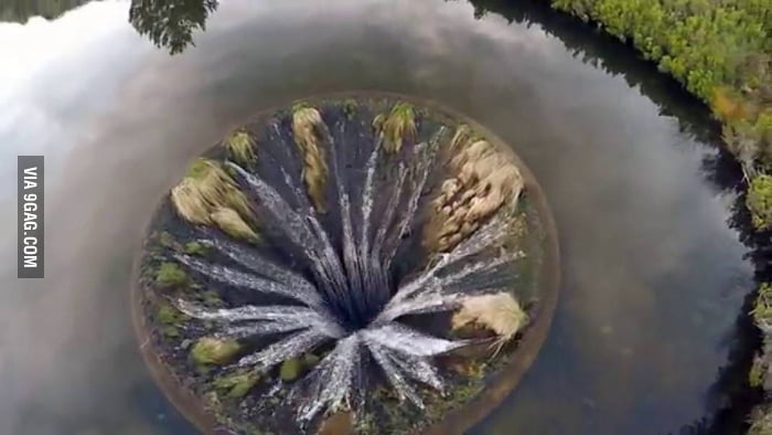 Serra da Estrela, Lake hole (Portugal) - 9GAG