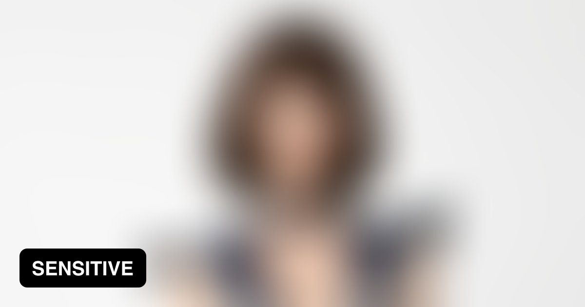 To the previous "Very Nice" post! Here's the full picture - 9GAG