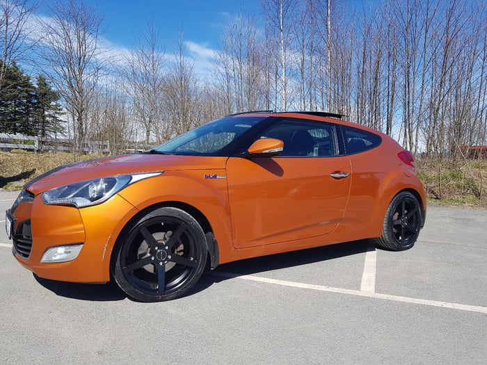 Got new rims on my Hyundai Veloster today. (Zennen zp6 18") - 9GAG