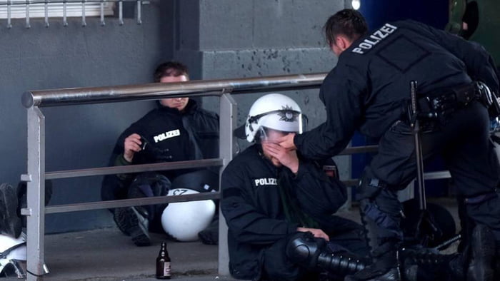 German Police Officer cries after his Day in Hamburg... - 9GAG