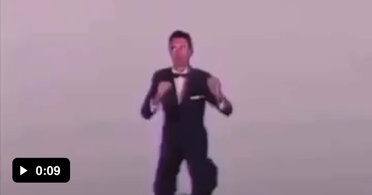 Must……… keep………… dancing - 9GAG