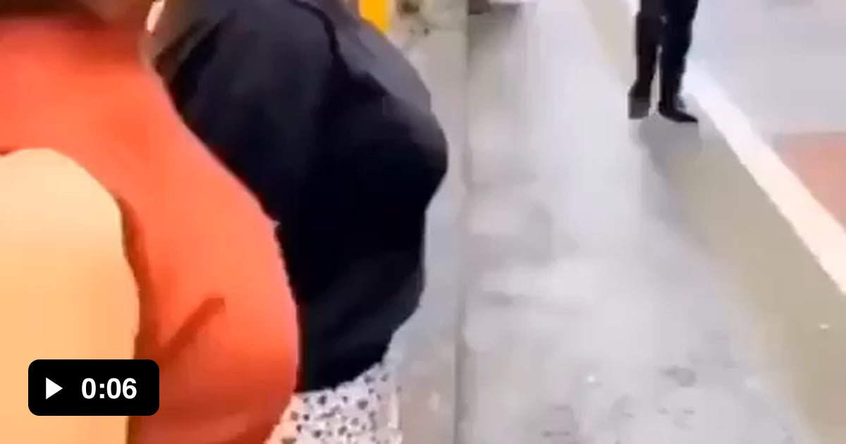 Cursed Advertising - 9GAG