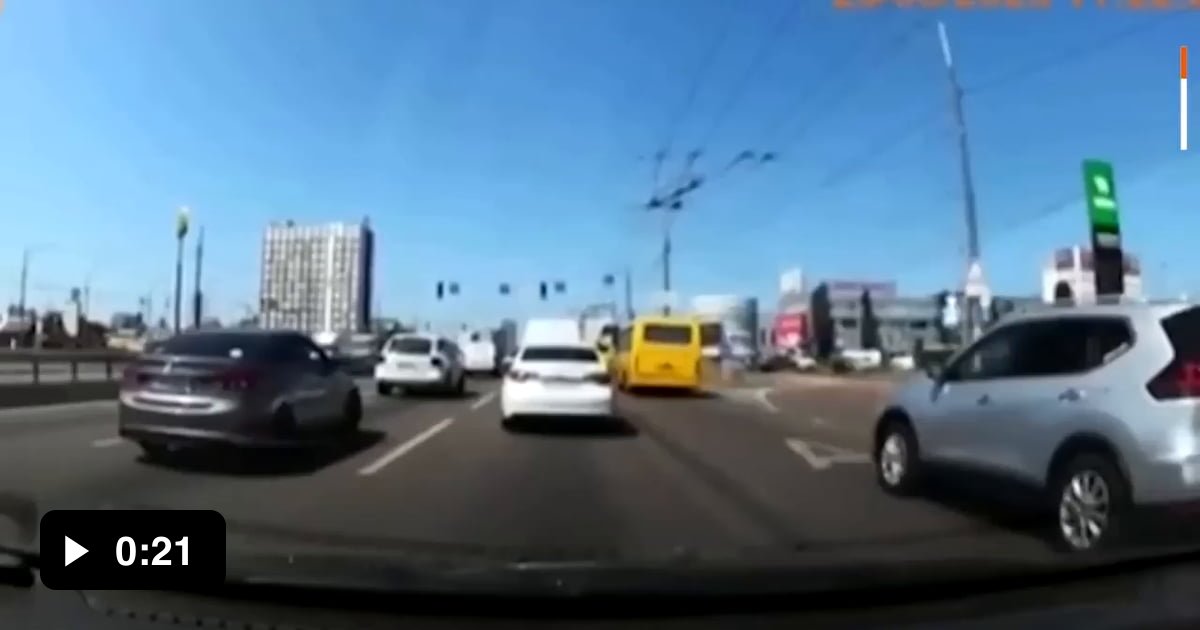 Ukraine: Dashcam video captures missile falling in Kyiv traffic - 9GAG