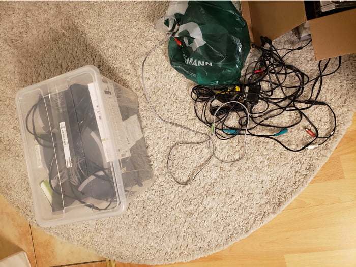 Guys, the day has come, where I not only needed one, but three cables ...
