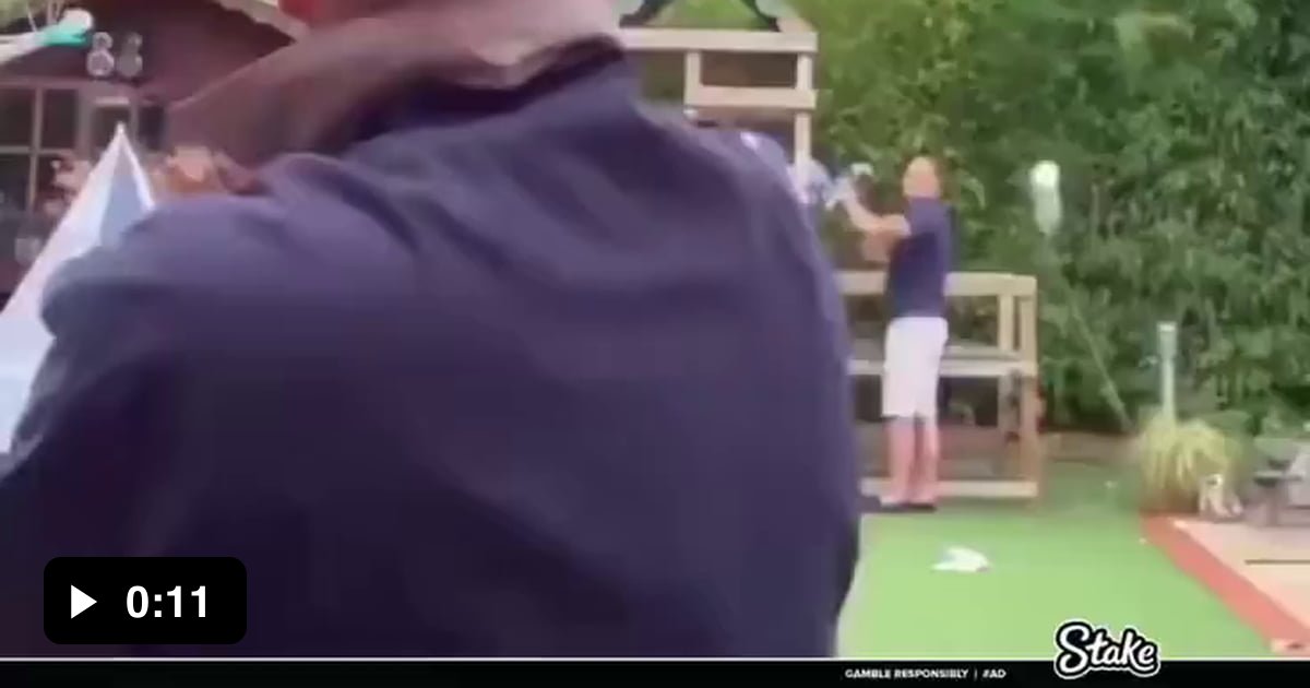 Simple creatures having fun - 9GAG