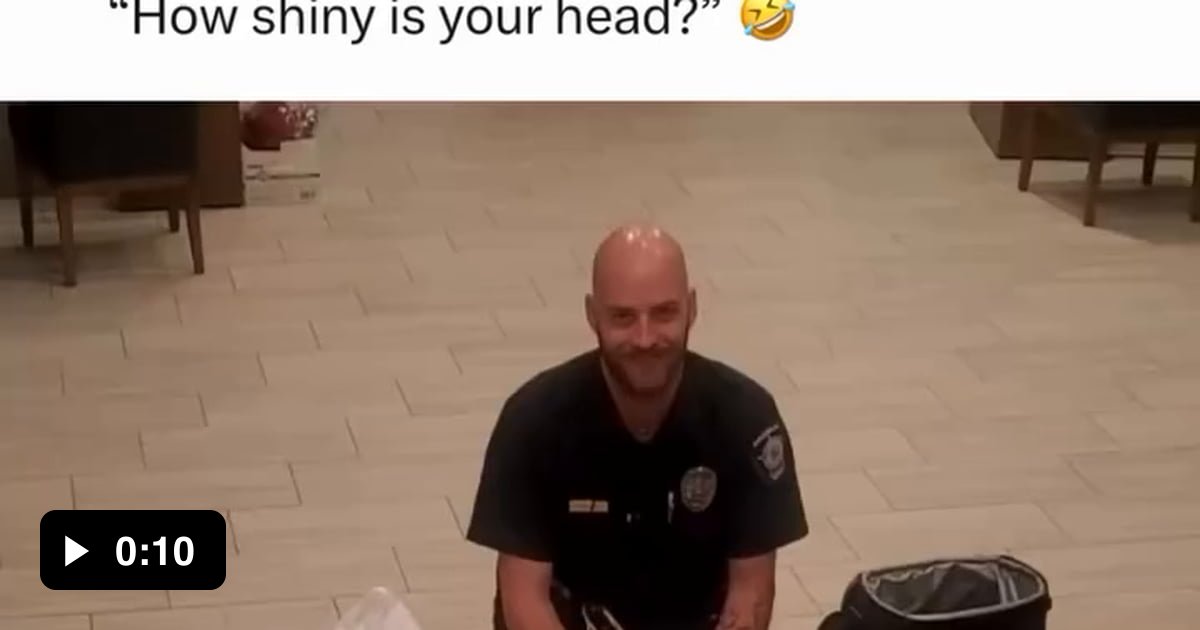 That reflection is blindingly good - 9GAG