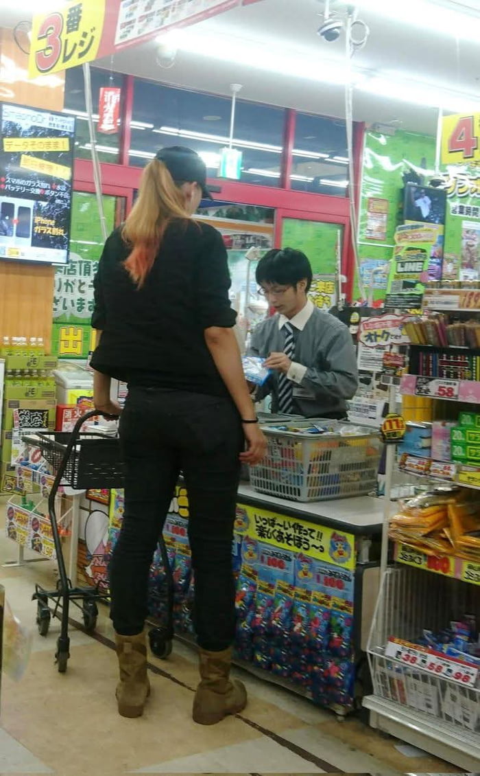 "It‘s 20,45$" "I have 15$" "It‘s 15$" - 9GAG