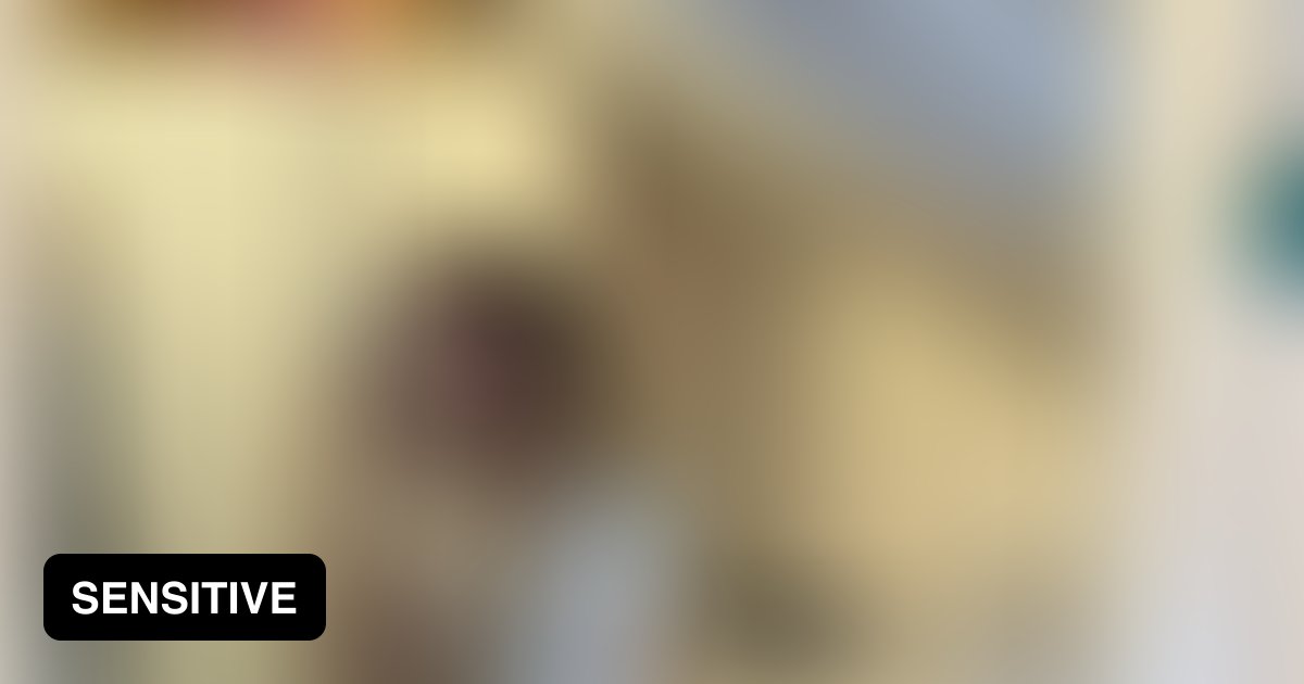 Tight skirt teasing - 9GAG