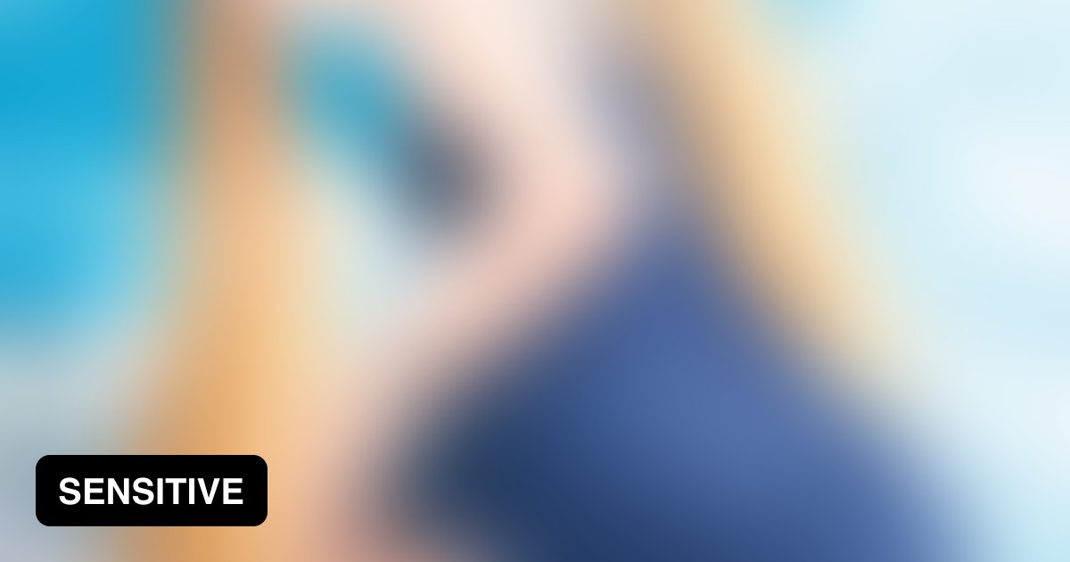 Miu enjoying the pool - 9GAG