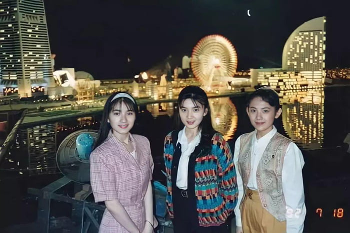 Megumi Odaka (Miki), Sayaka Osawa and Keiko Imamura (The Cosmos) On-Set of Godzilla vs Mothra ...