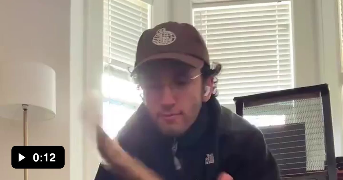 Keep working that magic human 😹😹 - 9GAG