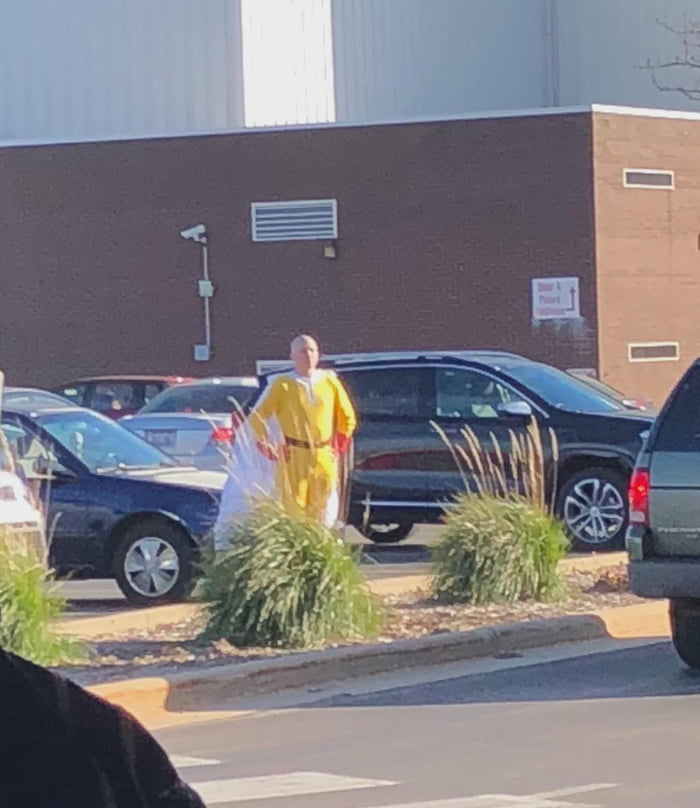 One Lunch Man, guardian of the school parking lot - 9GAG