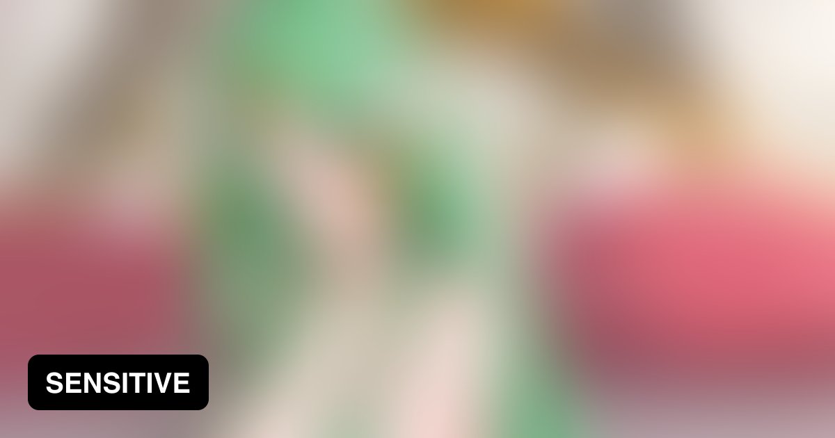 Lady Rhea showing off her thick thighs on her birthday - 9GAG