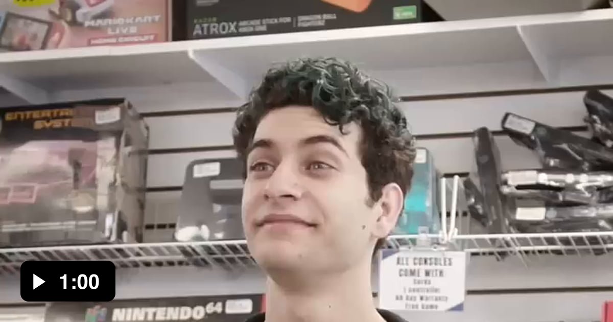 It hurts right here in my meow-meow. - 9GAG