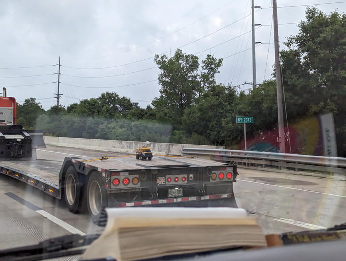 Oversized Load - 9GAG