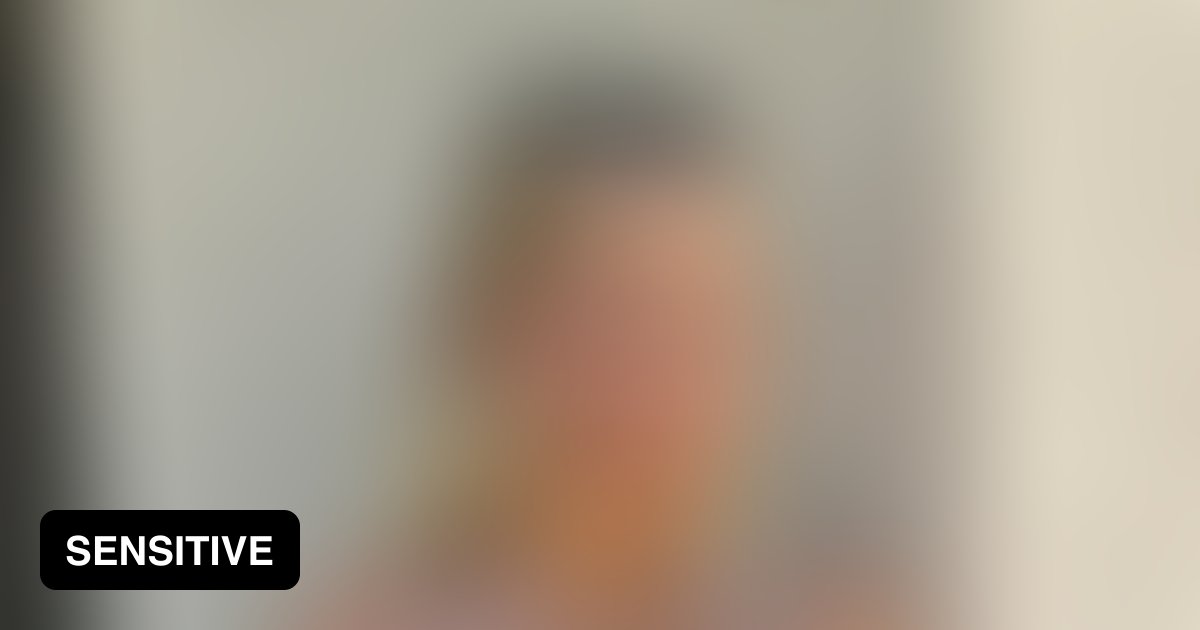 Blonde Bombshell - 9GAG