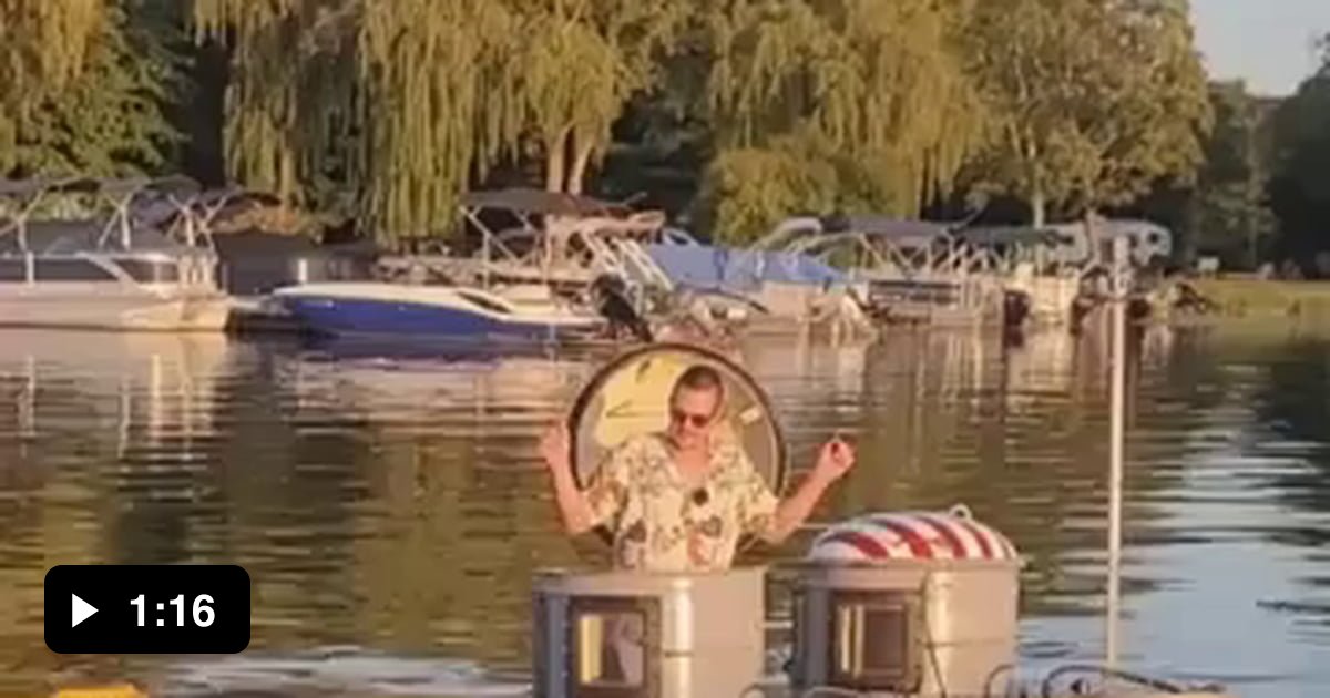 Self build submarine 'Lake Defender' - 9GAG