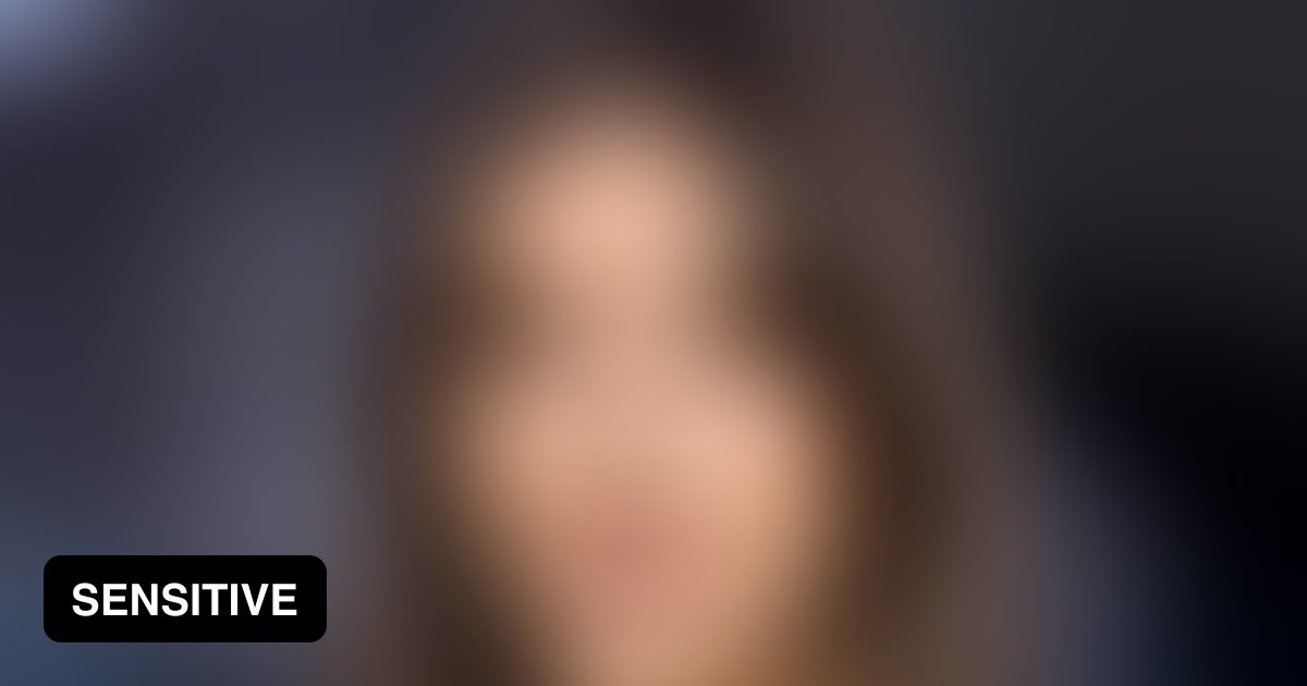 Haille Steinfeld - 9GAG