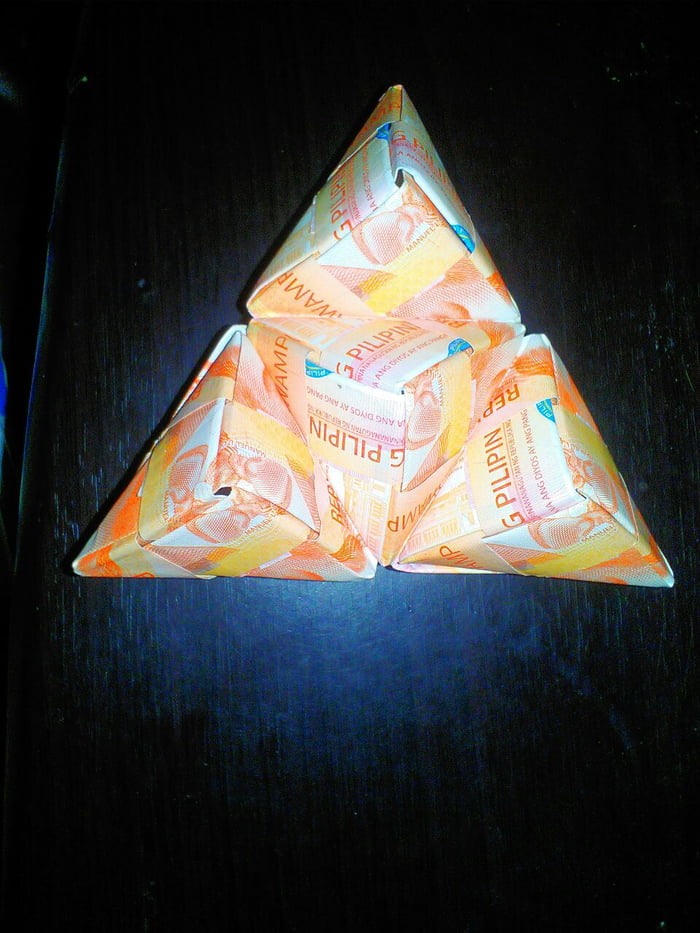 My hobby. Money folding. Connected Triangles. 12 pcs but can be more ...