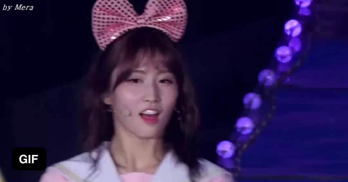 Twice - Momo & Sana - 9GAG