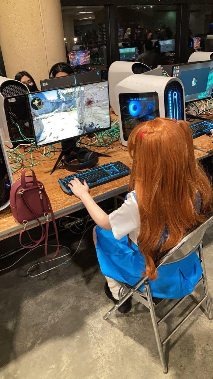 Asuka playing cs:go LMAO - 9GAG