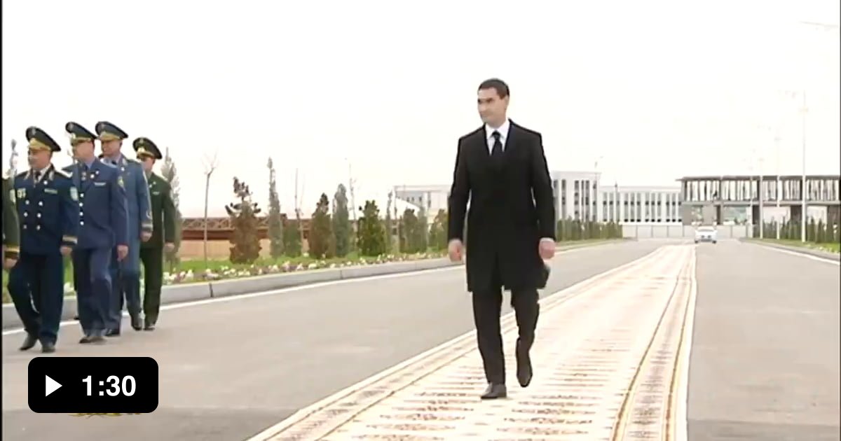 Turkmenistan police officers welcome new president - 9GAG
