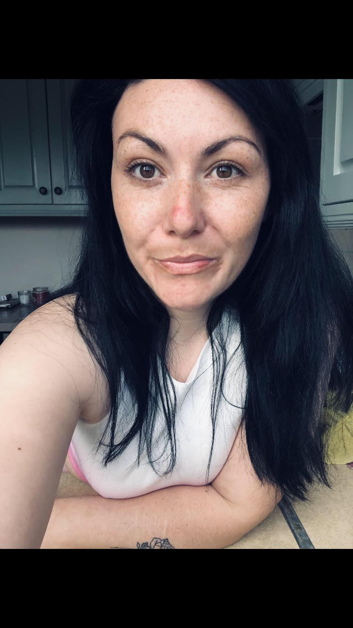 A natural 33 year old face say hi if you see this 🌸🦋♥️ - 9GAG