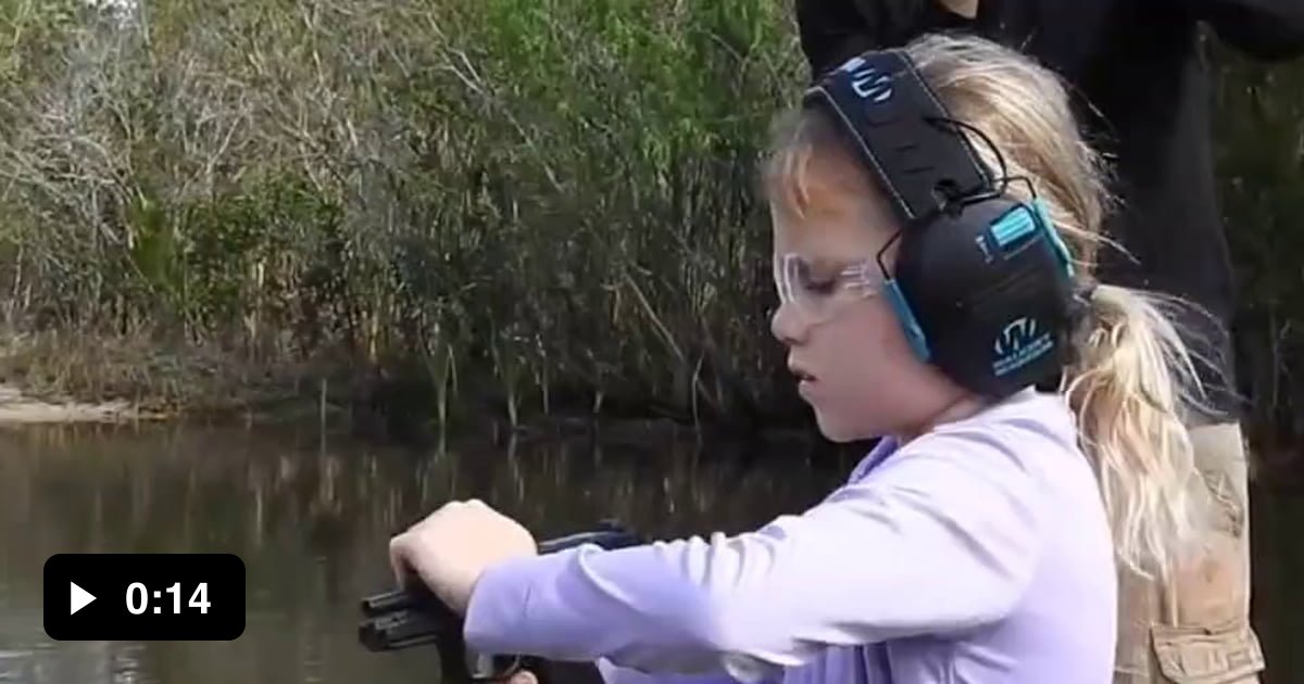 Damn girl, that's a smooth reload - 9GAG