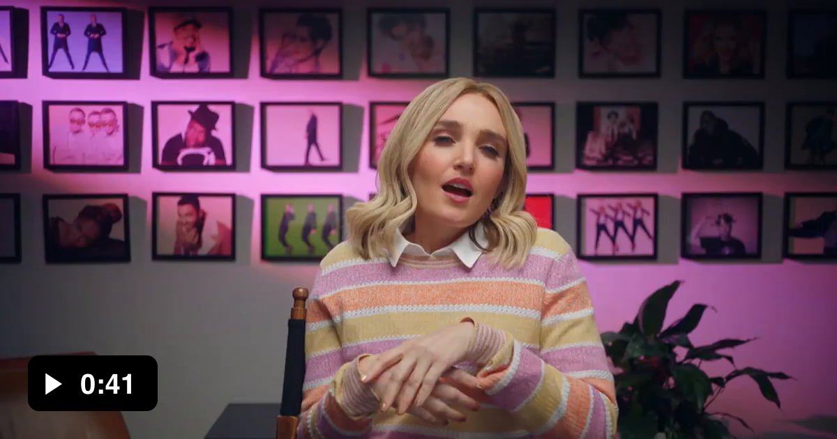 Chloe Fineman as Elizabeth Olsen as Scarlet Witch on SNL - 9GAG