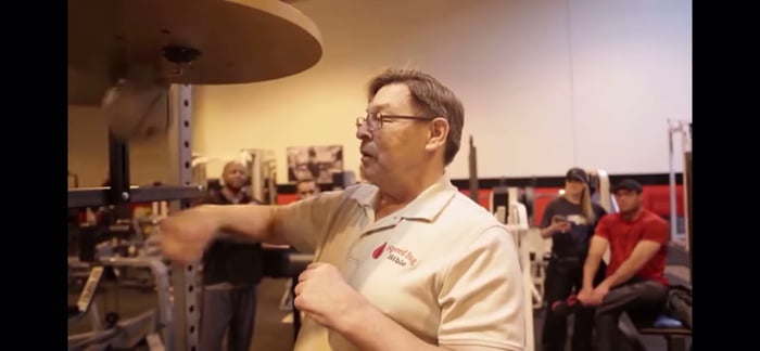 Alan Kahn, the author of Speed Bag Bible, giving a quick speed bag ...