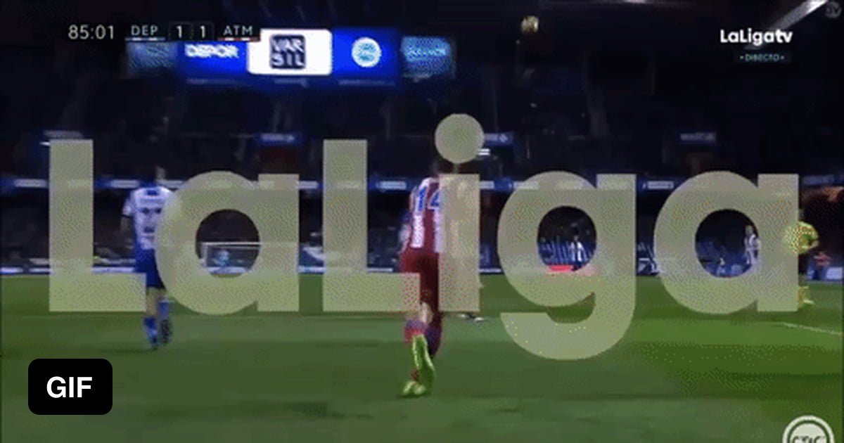 Damn! Look at Fernando Torres neck injury! - 9GAG