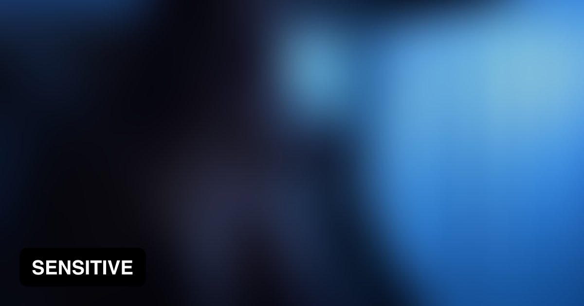 Estella Warren (Blue Seduction) - 9GAG