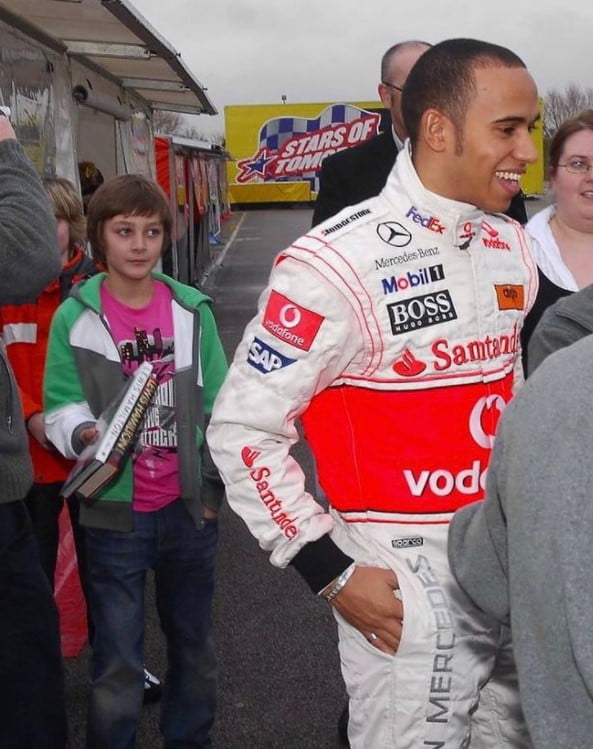 Just a little kid named George Russell chasing Lewis Hamilton in 2009 ...