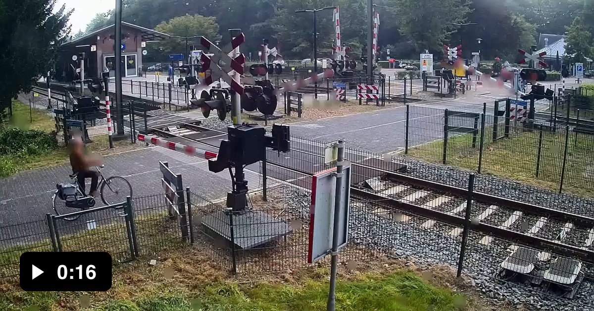Trying to catch a train - 9GAG