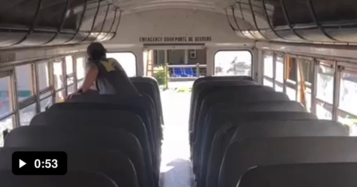 This Bus Transformation Into A RV - 9GAG