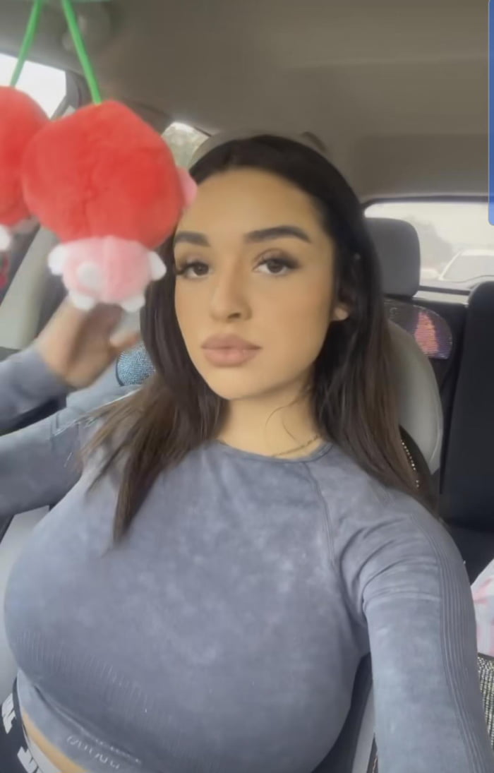 Gorgeous lady - 9GAG