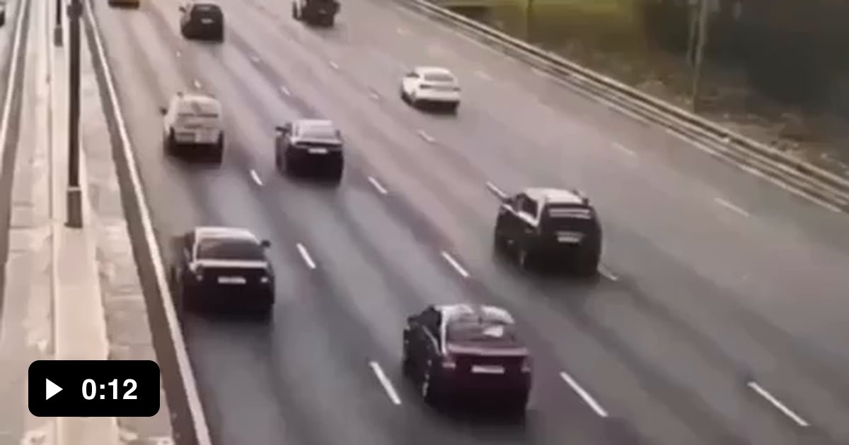 Always satisfying to see this glass explode - 9GAG