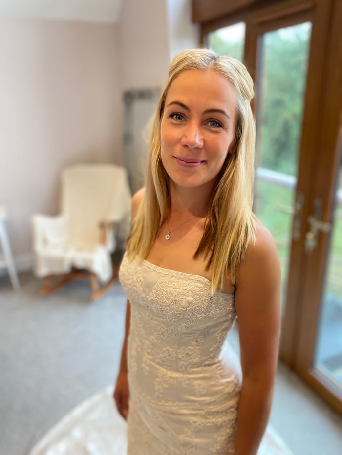 It still fits (39F) 😁🙌 - 9GAG