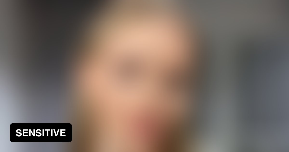 It's hot today - 9GAG