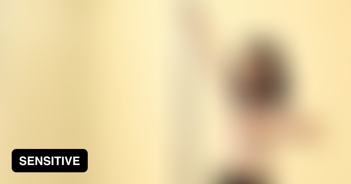 Eunha practicing poledancing - 9GAG