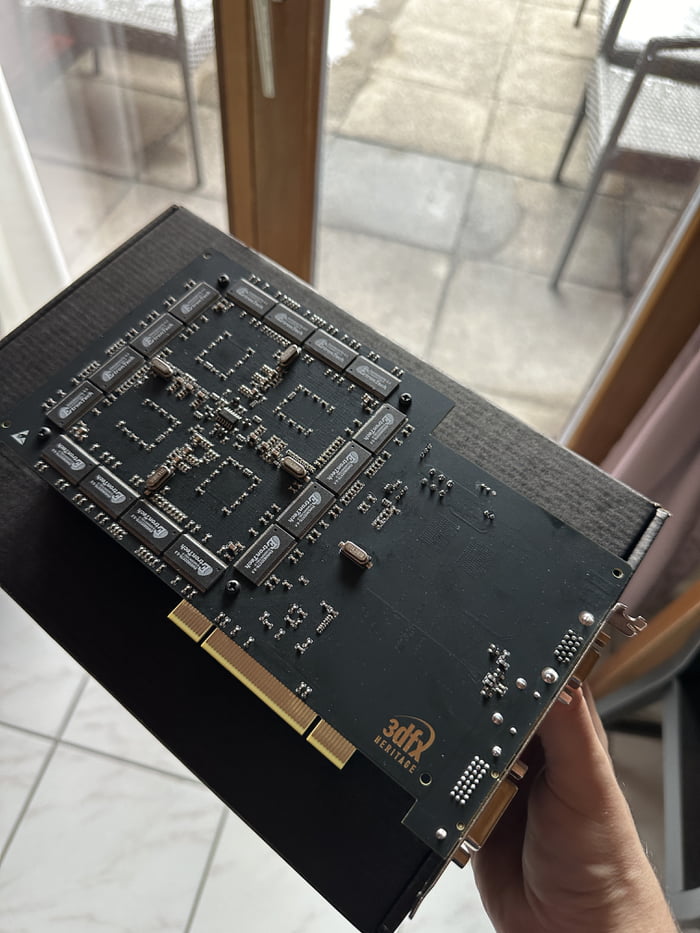 3Dfx Voodoo5 6000 - 4 Chip Monster - 9GAG