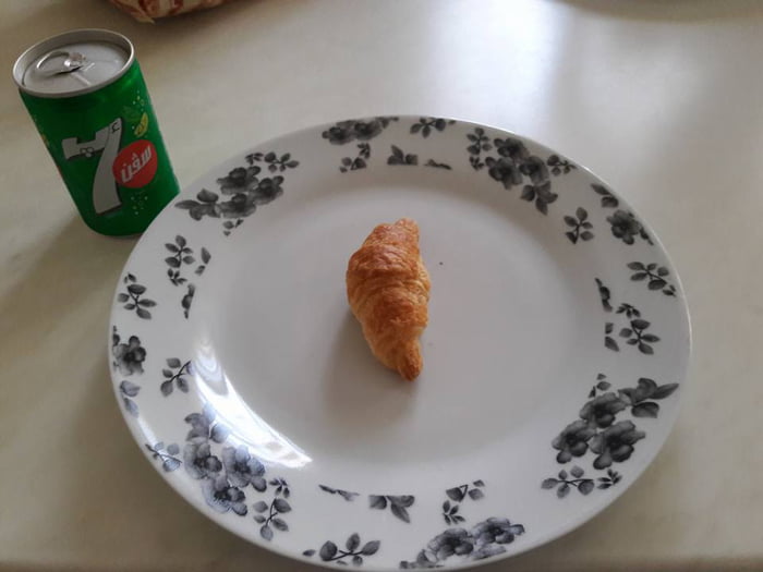 Small croissant and a small can of 7up, is it a meal for ants ? - 9GAG