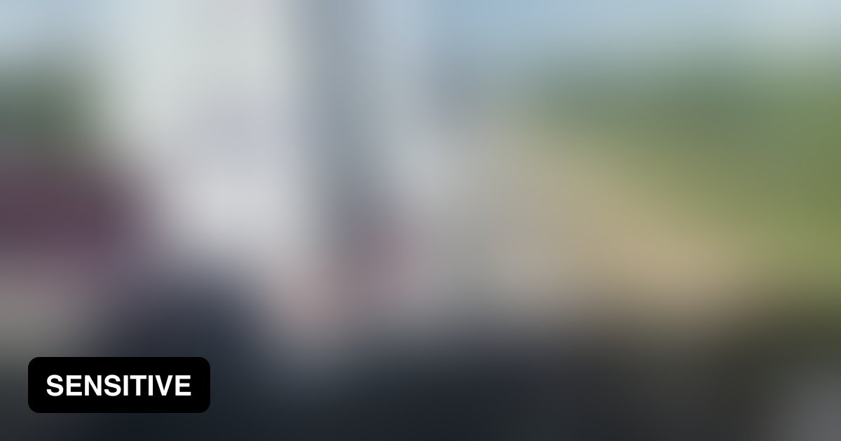 Bus conductor in Zimbabwe films his own death - 9GAG