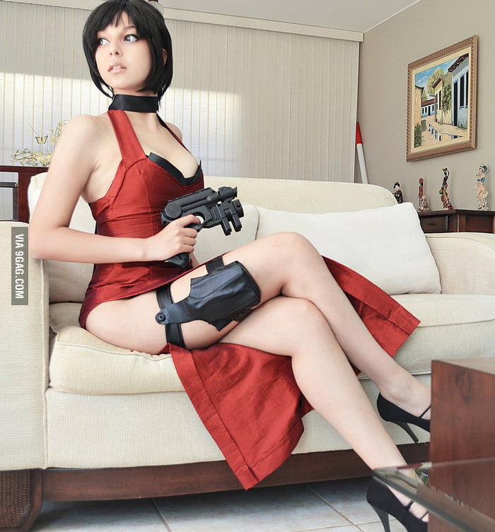Ada Wong Cosplay - 9GAG