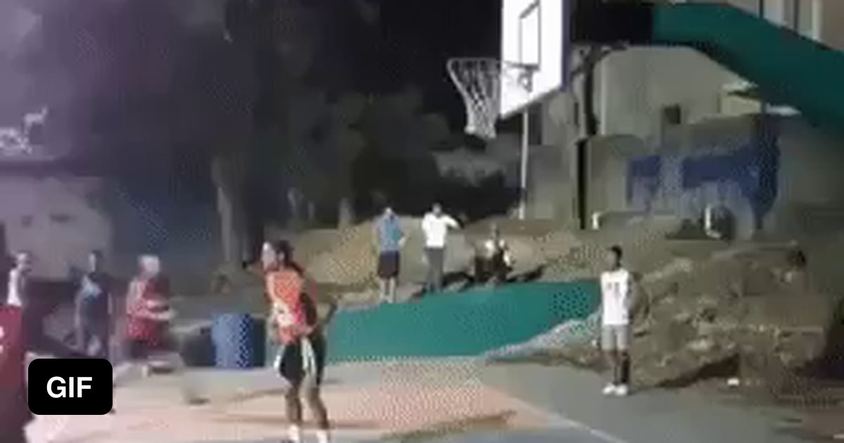 The man that gravity forgot - 9GAG